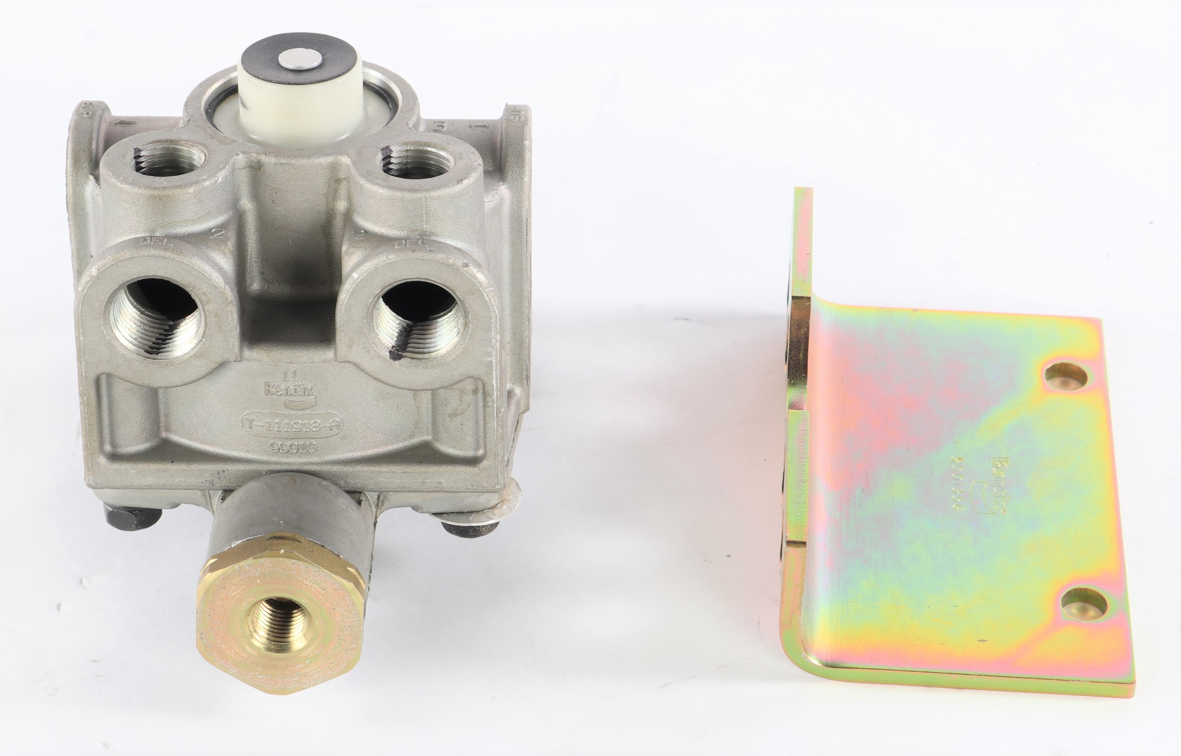 800597 from BENDIX - R-14V RELAY VALVE