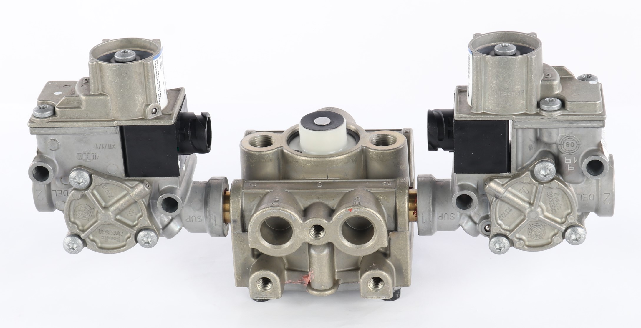 803092 from BENDIX - RELAY VALVE