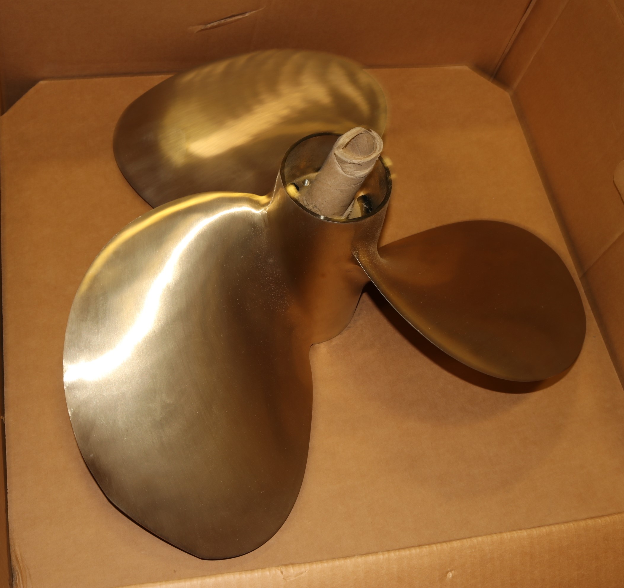 3843980 from VOLVO PENTA - PROPELLER KIT P1 SET