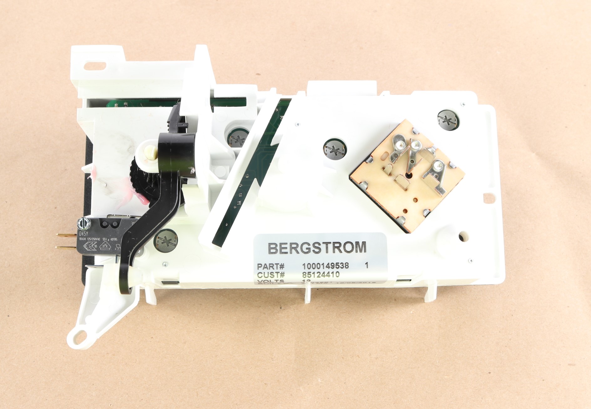 1000149538 from BERGSTROM MFG - COOLER/HEATER CONTROLLER UNIT