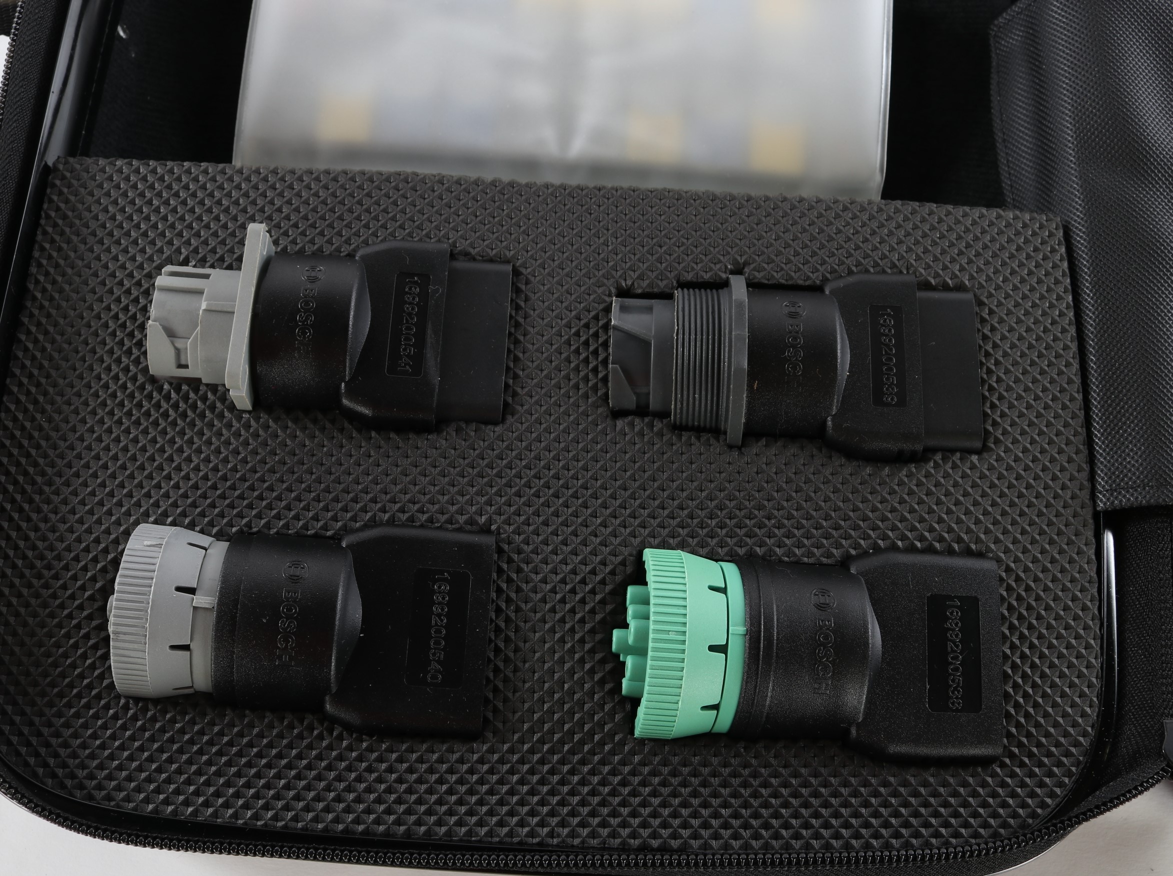 88890276 from VOLVO - CONTROL BOX TOOL KIT