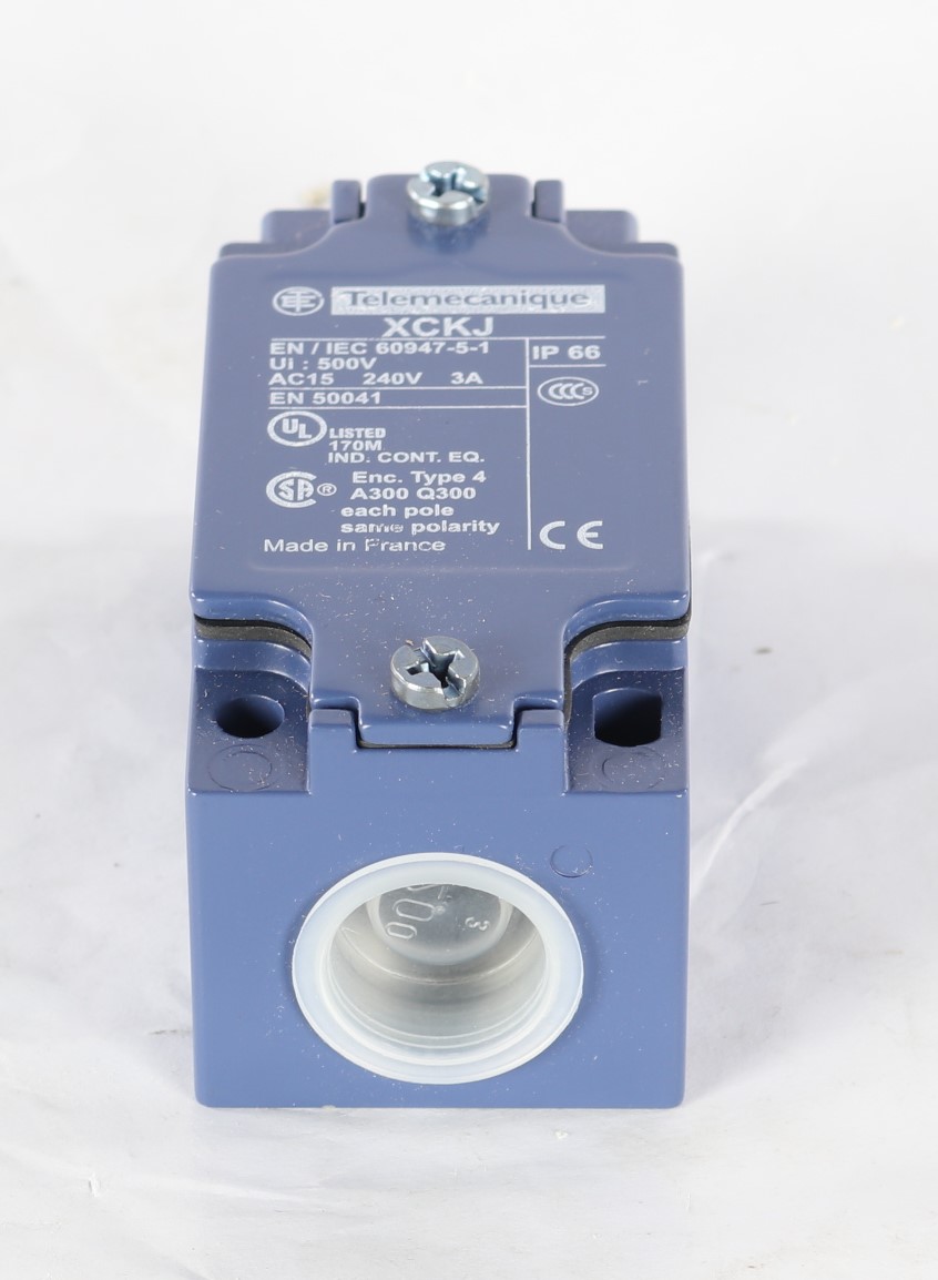 ZCKJ4 from SCHNEIDER ELECTRIC - TELEMECANIQUE - LIMIT SWITCH BODY ...