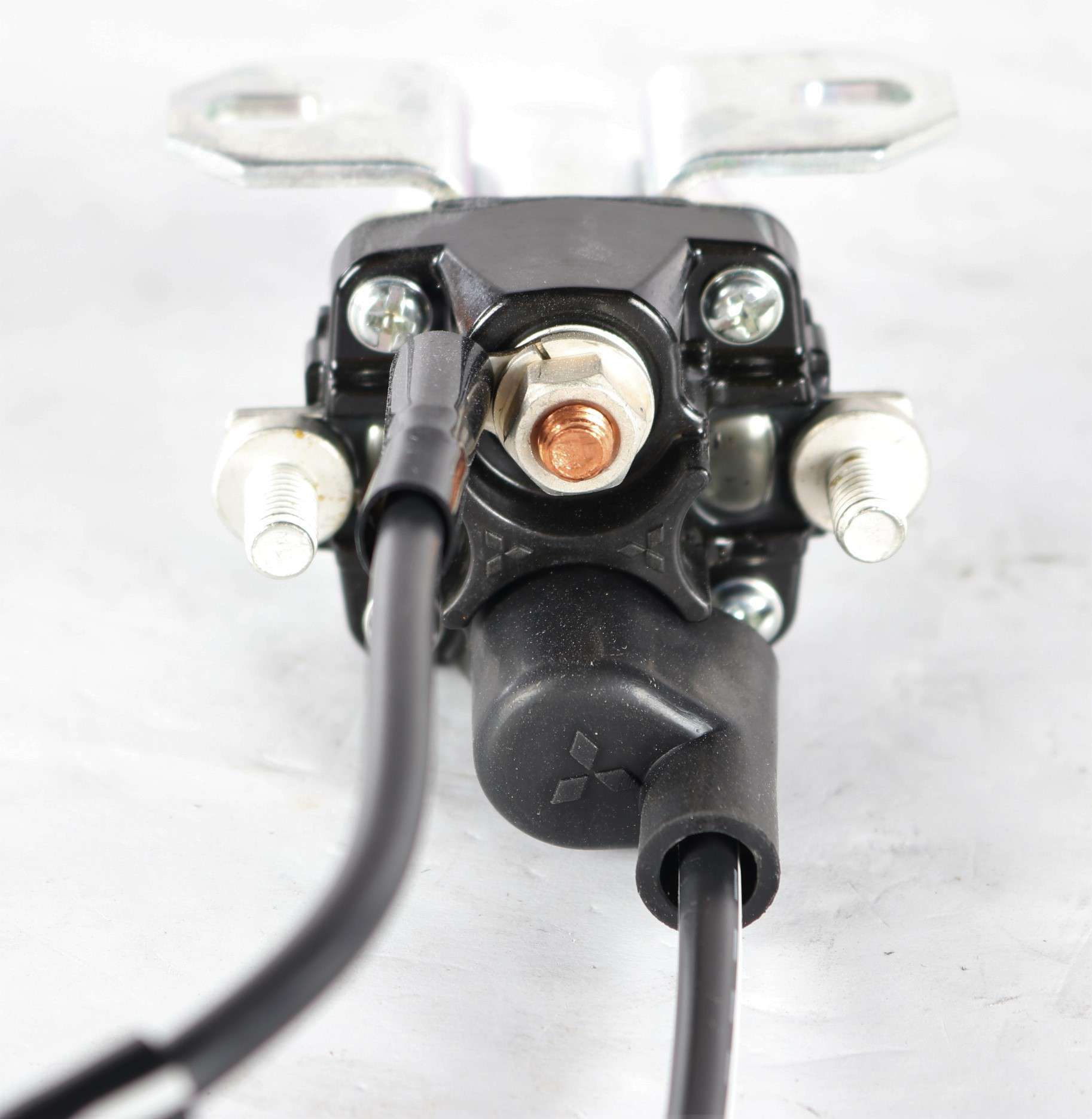 U001T from 24V STARTER RELAY - 24V STARTER RELAY