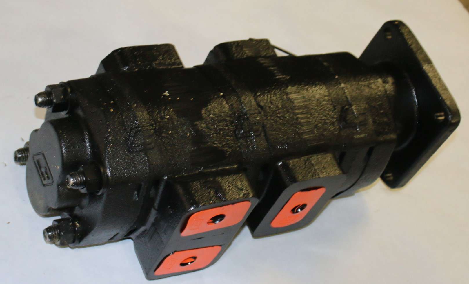 323-9130-058 from COMMERCIAL INTERTECH - HYDRAULIC TRIPLE GEAR PUMP