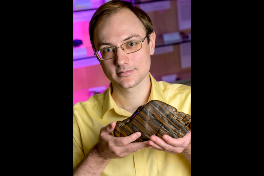 Iron-Rich Rocks Unlock New Insights into Earth’s Planetary History ...