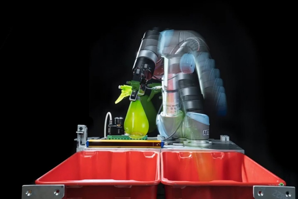 UC BERKELEY: Deep learning helps robots grasp and move objects with ease | Current Science Daily