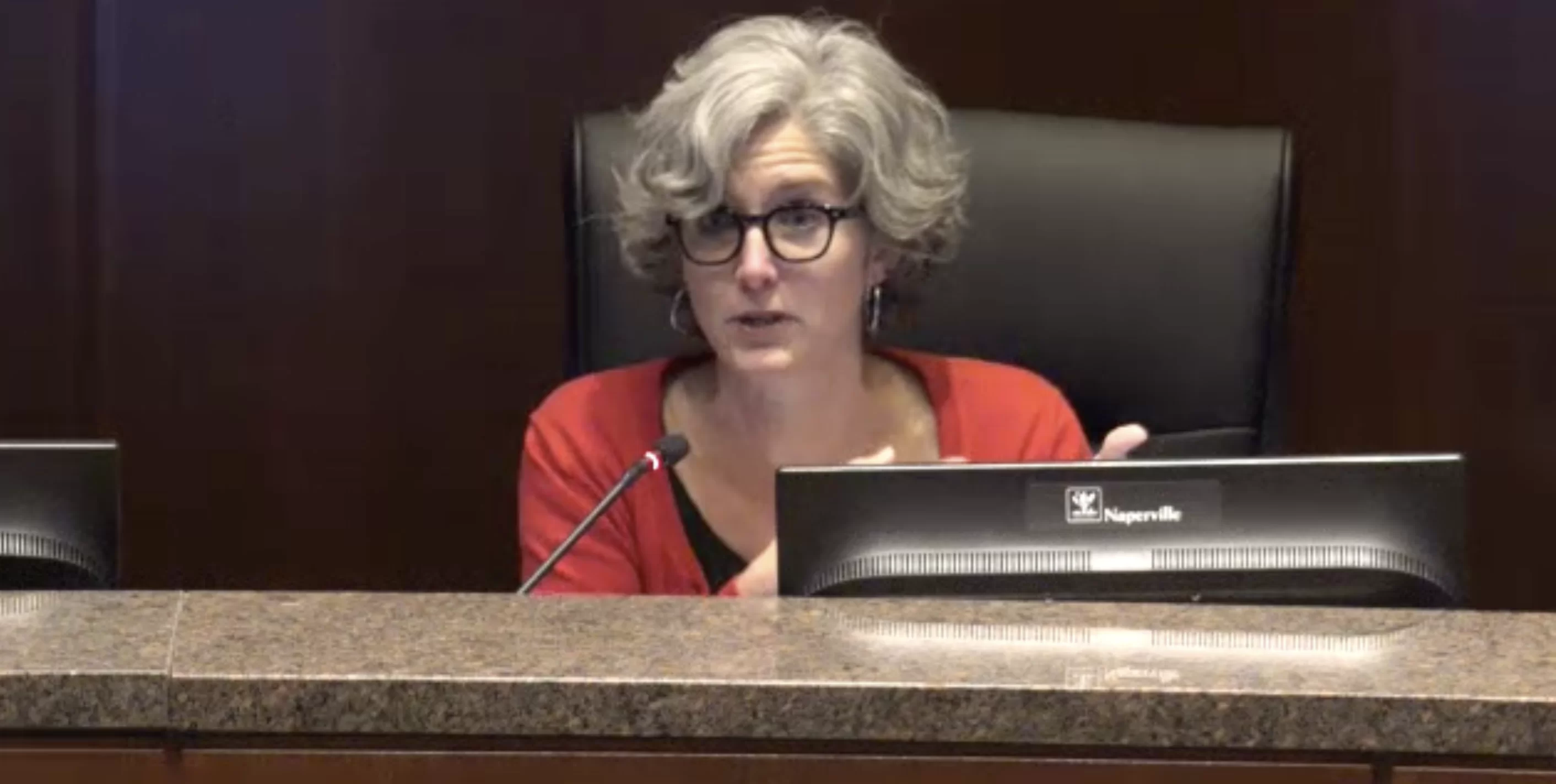Naperville councilwoman Allison Longenbaugh ducks calls to retract ...