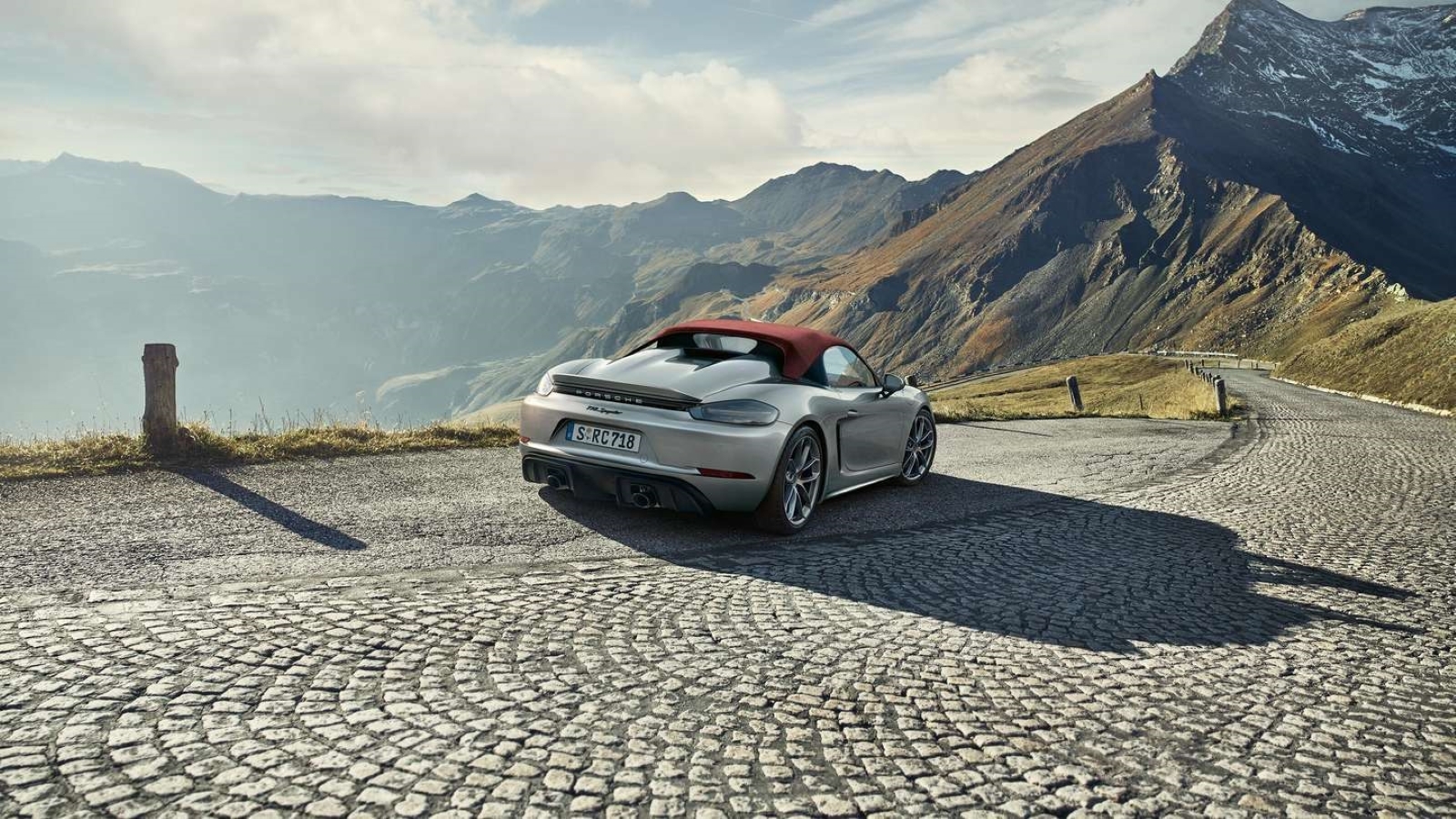 Porsche Track Precision App allows drivers to 'improve their ...