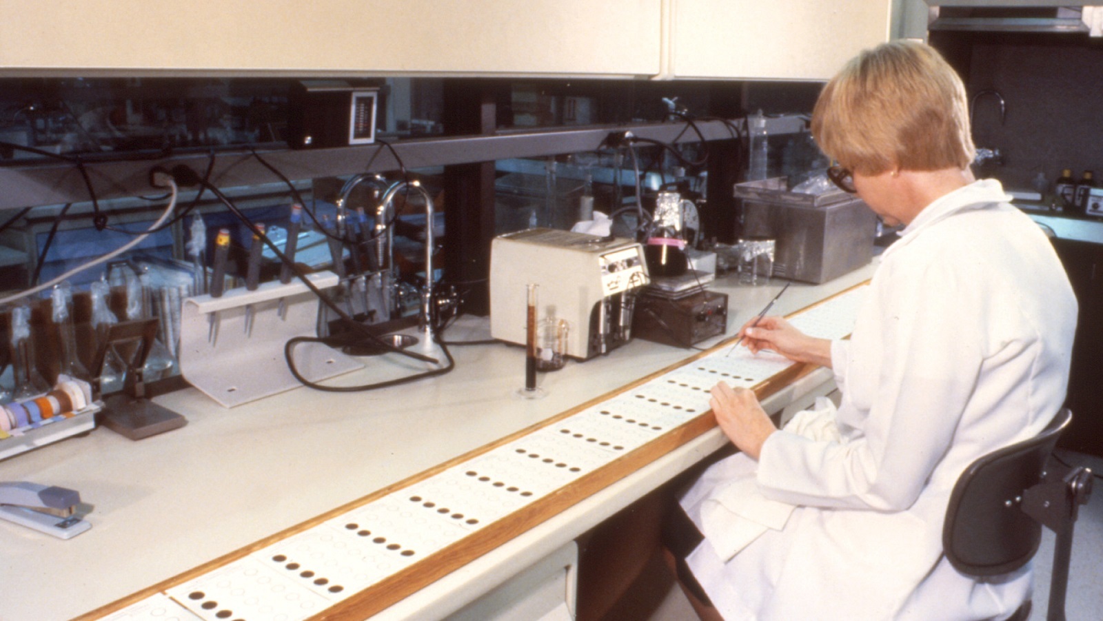 Weizmann Institute team proposes model to explain thyroid disease dynamics | Current Science Daily