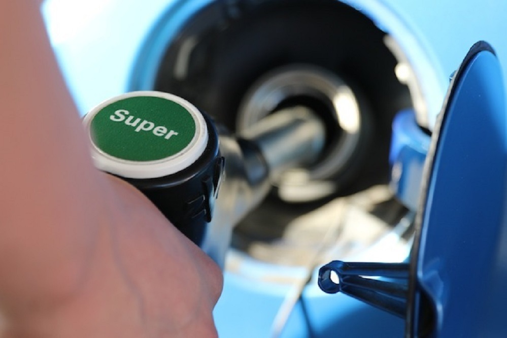 Keep your vehicle's gas tank full this winter | Mega Dealer News