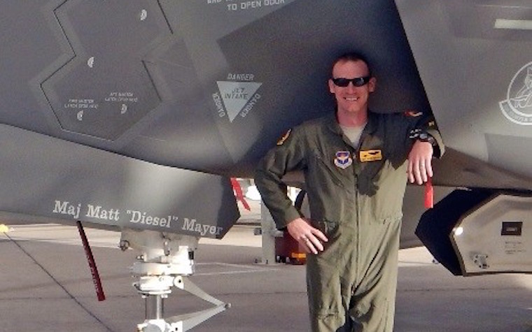 Citadel alumnus leads flyover at national championship game | Higher ...