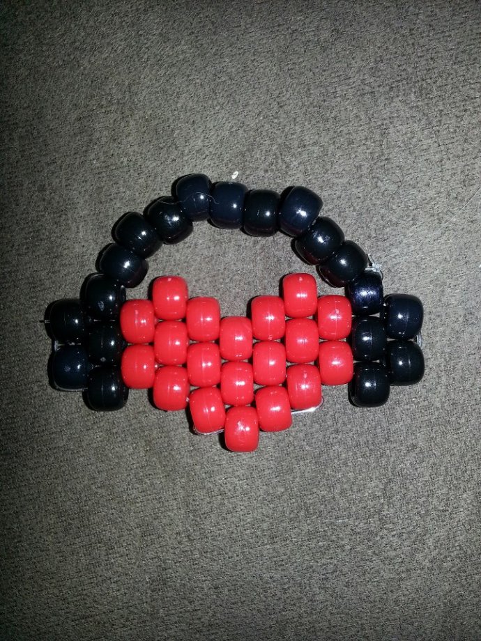 kandi heart with headphones by jewelz_7 - Kandi Photos on Kandi Patterns