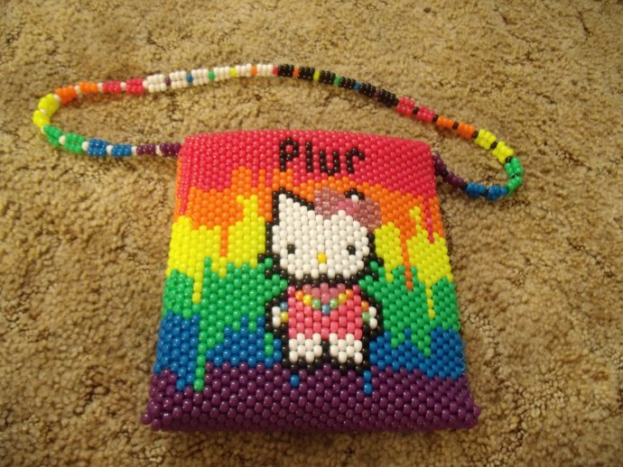 Finished kandi purse by KailaVanity - Kandi Photos on Kandi Patterns