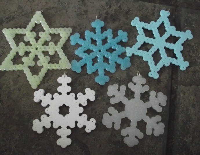 Snowflakes by Soggy_Enderman - Kandi Photos on Kandi Patterns