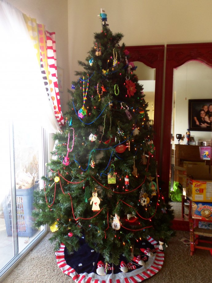 Kandi Christmas Tree by OfMiceAndDestiny - Kandi Photos on Kandi Patterns