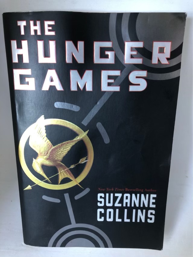 General Fiction - The Hunger Games, Book 1 (The Hunger Games Trilogy ...