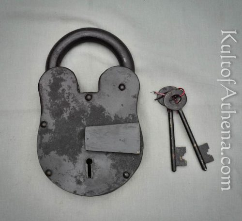 Giant Medieval Iron Padlock - Kult of Athena