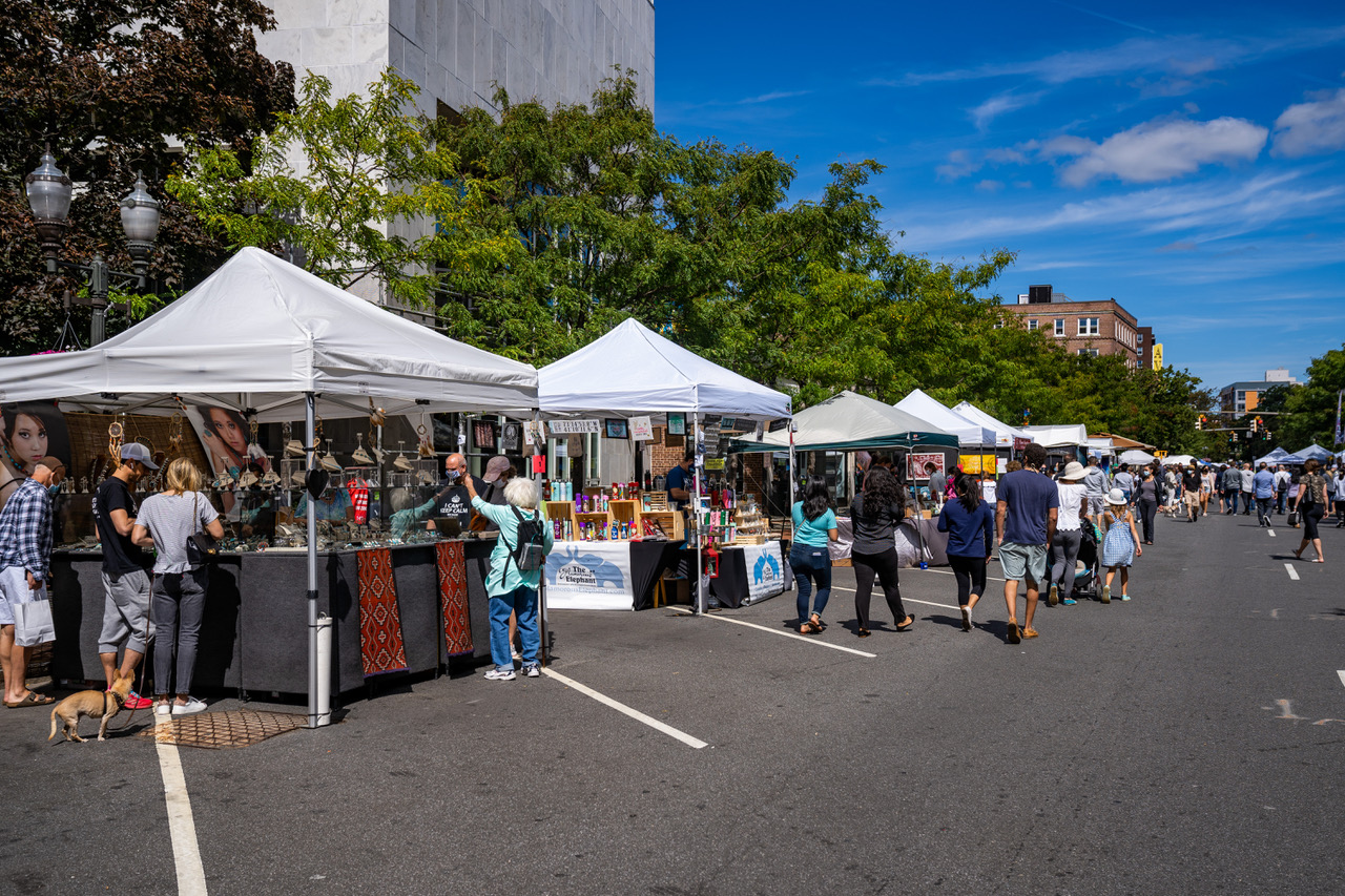 Arts & Crafts on Bedford | What’s happening in Fairfield County, CT