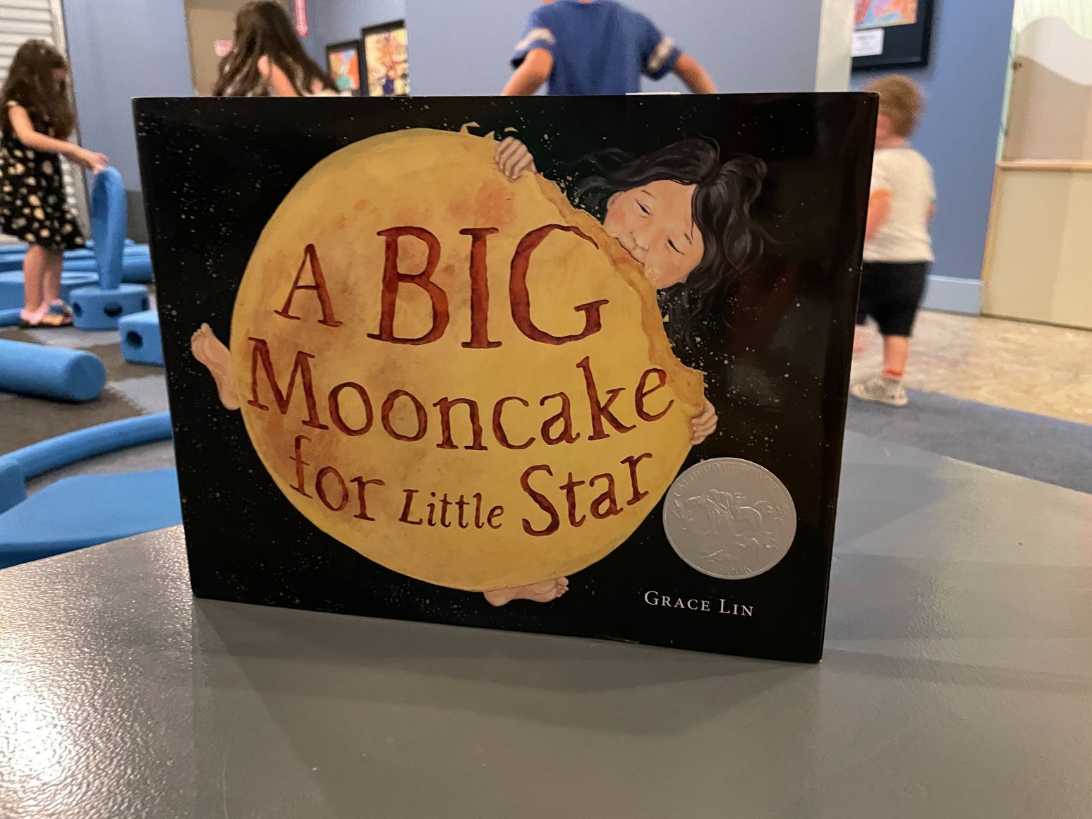 Shadow Puppet Theatre-A Big Mooncake for Little Star | Kids Out and ...