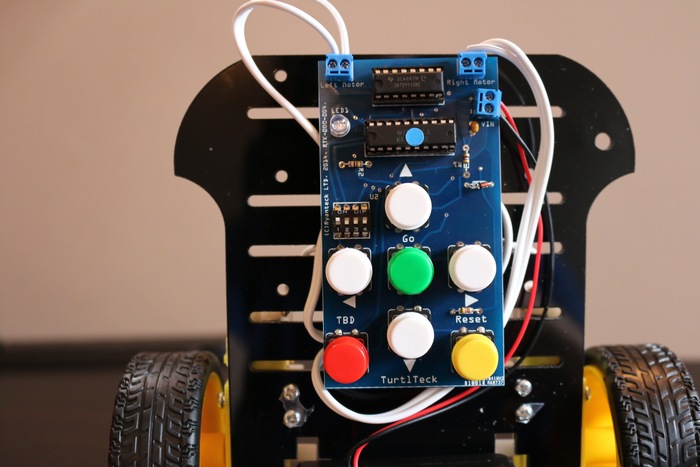 TurtlTeck robotics kit from Ryan Walmsley - Raspberry Pi Pod and micro:bit base