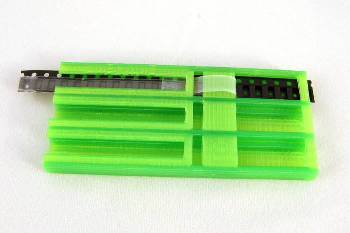 Manual SMD soldering trays - Page 1