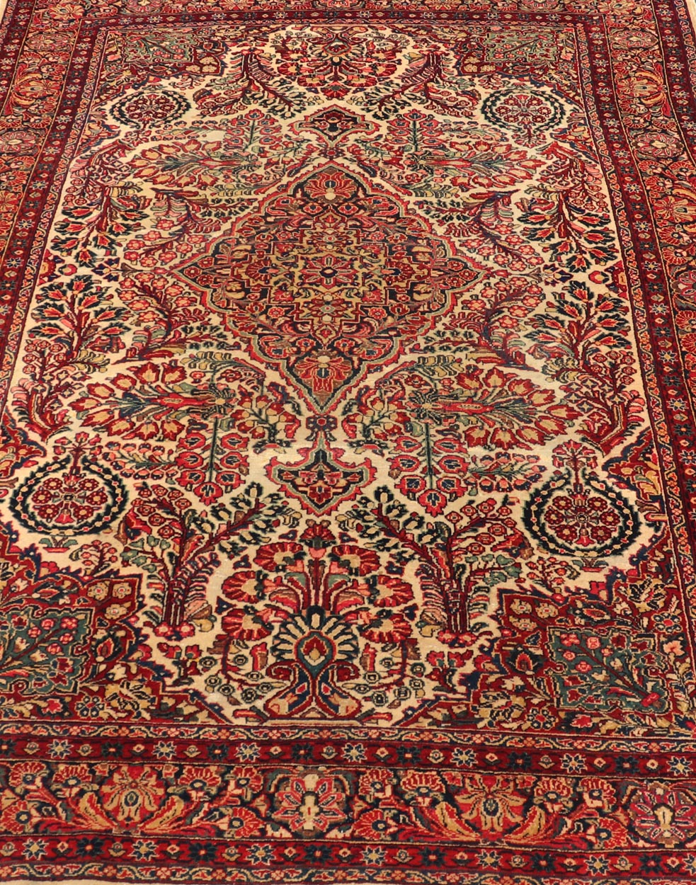 Antique Sarouk Rug - B-0718 | Sarouk - 6'0" x 8'0" | Wool - Medallion ...