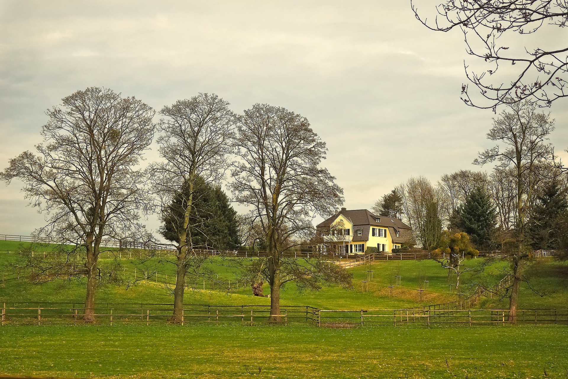 Rural Living: An Honest List of Pros and Cons - LandCentral