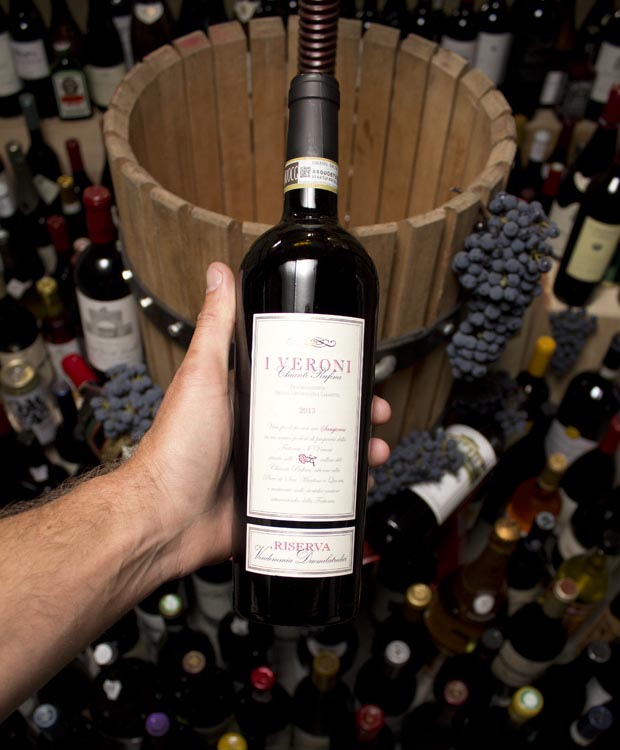 Last Bottle - I Veroni Chianti Rufina Riserva 2013