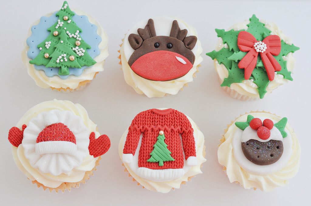 Our cupcake making and decorating classes and gift vouchers - Le Beau Cake