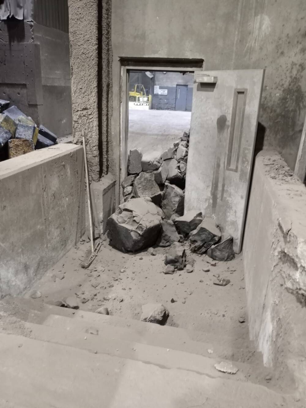 Behind the walls of Florida's only lead smelter | Investigations ...