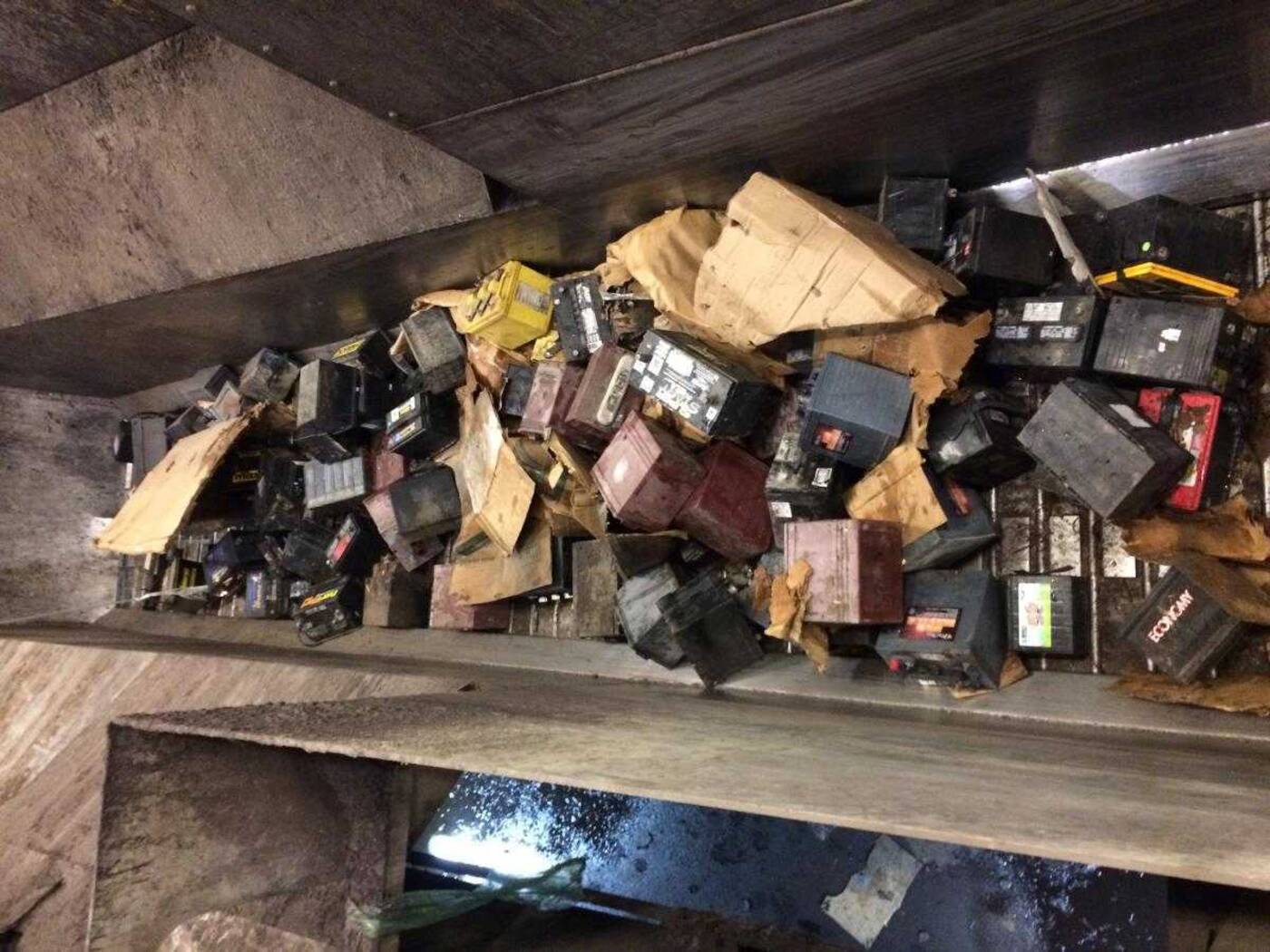 Behind the walls of Florida's only lead smelter | Investigations ...