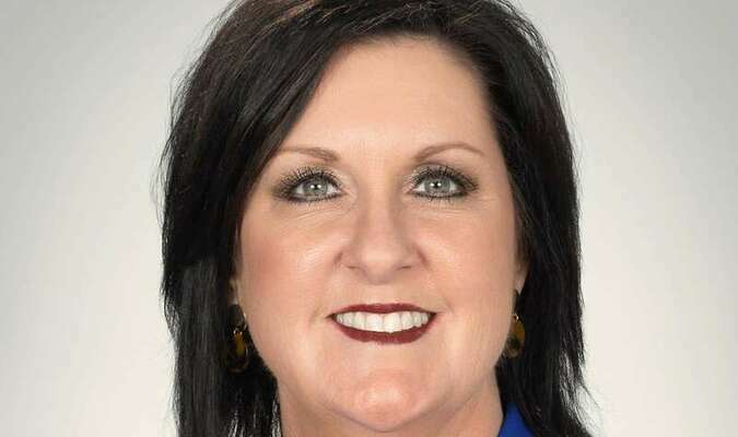 Debra Dominy named Edward Jones Principal