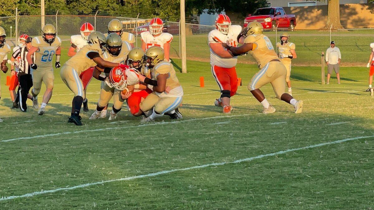 Pilots drop 2022 season opener to Gleason Bulldogs