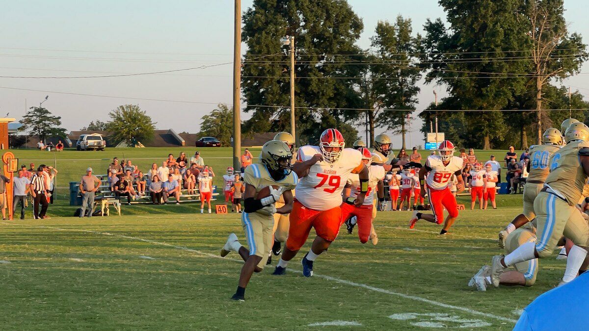Pilots drop 2022 season opener to Gleason Bulldogs