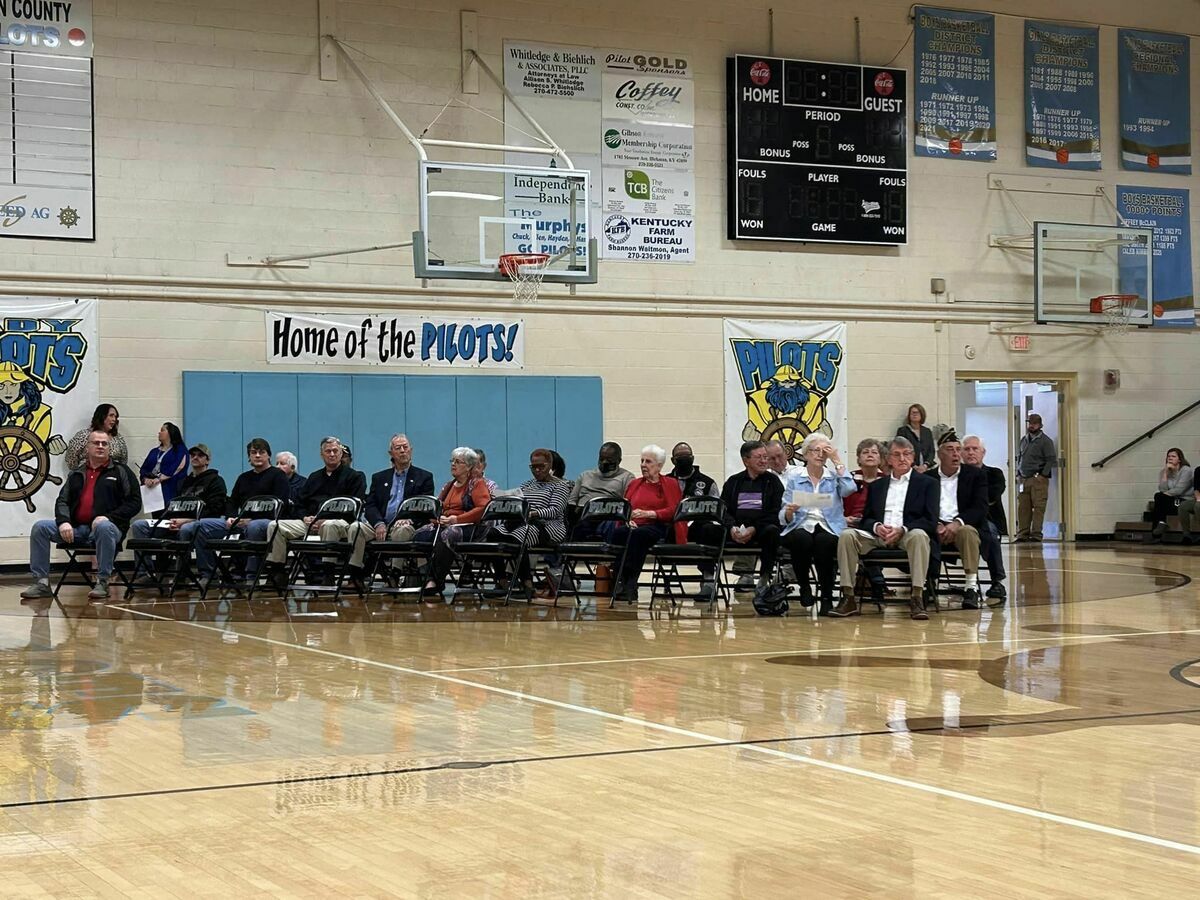 FULTON COUNTY SCHOOLS HONORS VETERANS