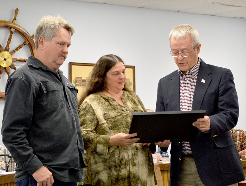 Citizens’ concerns over roaming dogs to be directed to Fulton Co ...