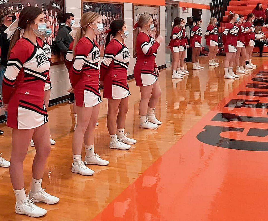SFHS cheerleaders return to sidelines for teams