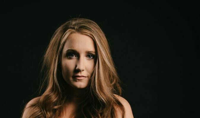 Ozarks-Native Chelsey James to Open for Kershaw at Baker-Spain Stampede