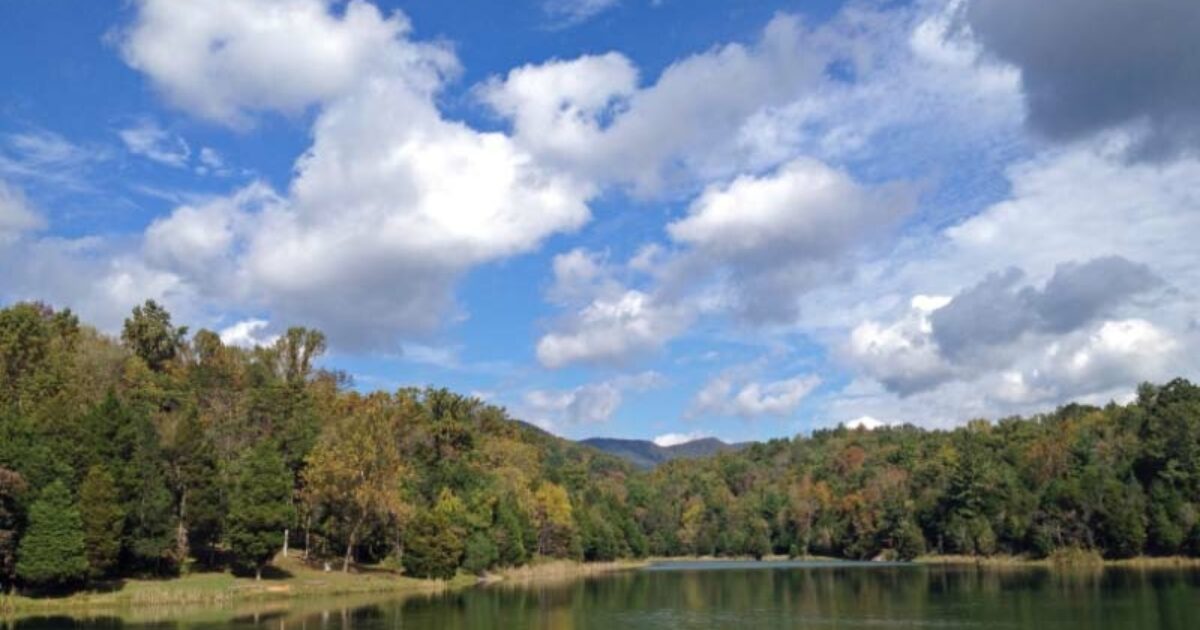 Lexington, Virginia | Lake Robertson