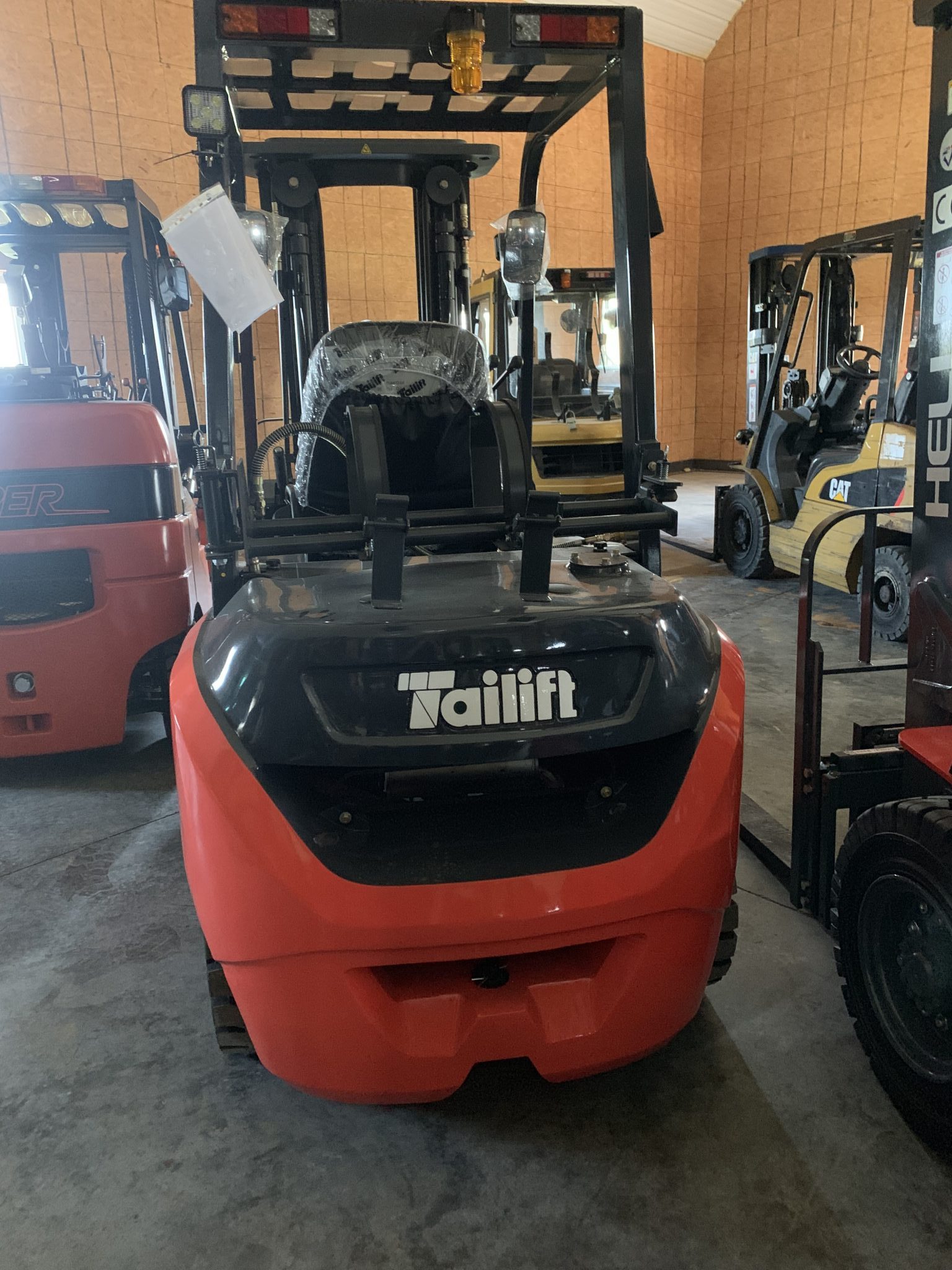 TAILIFT FOR SALE - Sugar Creek Enterprises