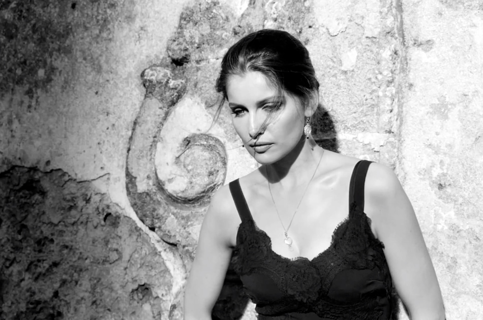 Laetitia Casta pra Dolce & Gabbana - Lilian Pacce