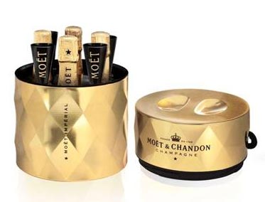 Presente de Natal de luxo: pra estourar uma mini Moët na praia ...
