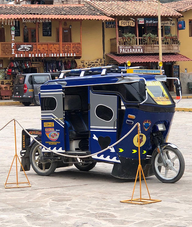Taxi cholo: mash-up pós-moderno! - Lilian Pacce