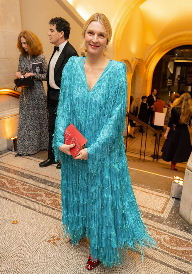 Noite animada em Londres - e com looks de coleções passadas! - Lilian Pacce