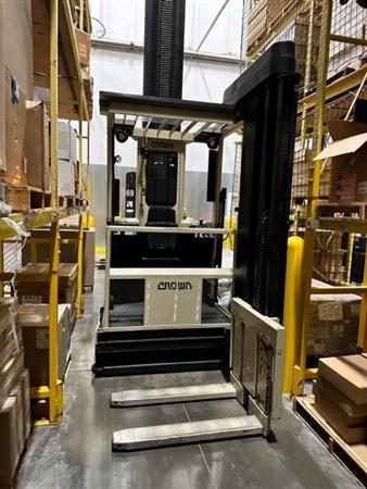 For Sale - CROWN 30TSPTN NARROW AISLE TURRET STOCK PICKER FORKLIFT ...