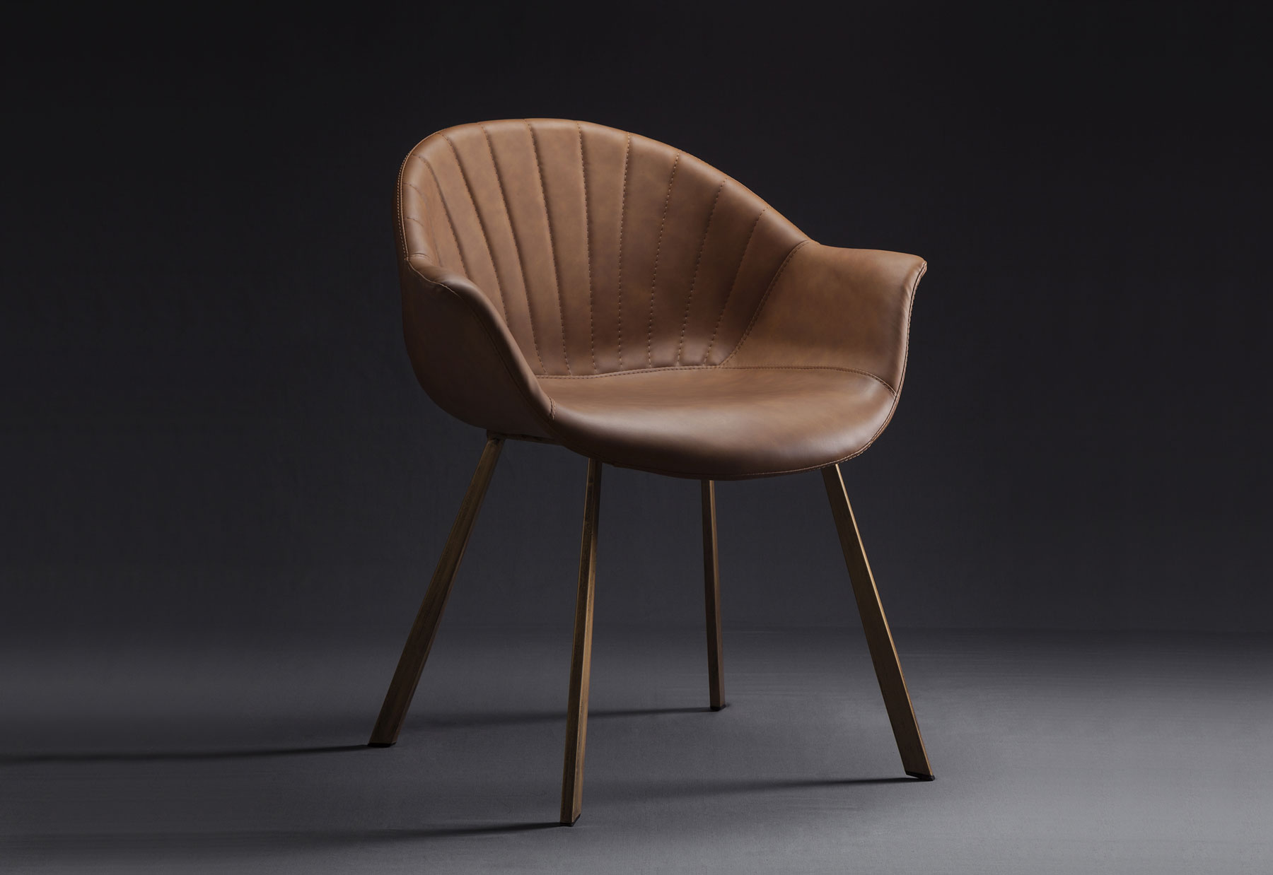 Poltrona camel – LoftNoa