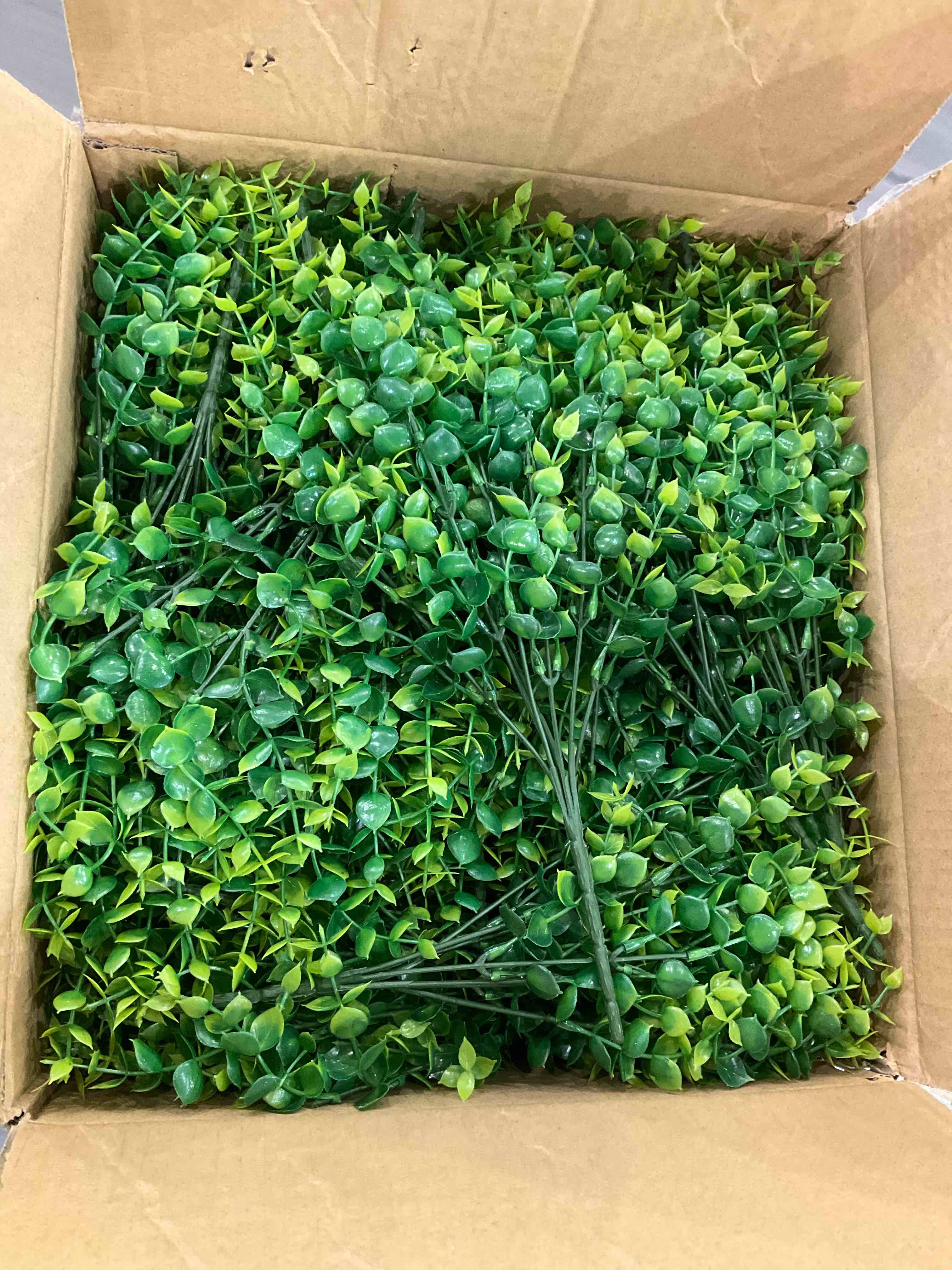 Cindeer 100 Pcs Artificial Boxwood Stems for Outdoors Fake Stems Plants ...
