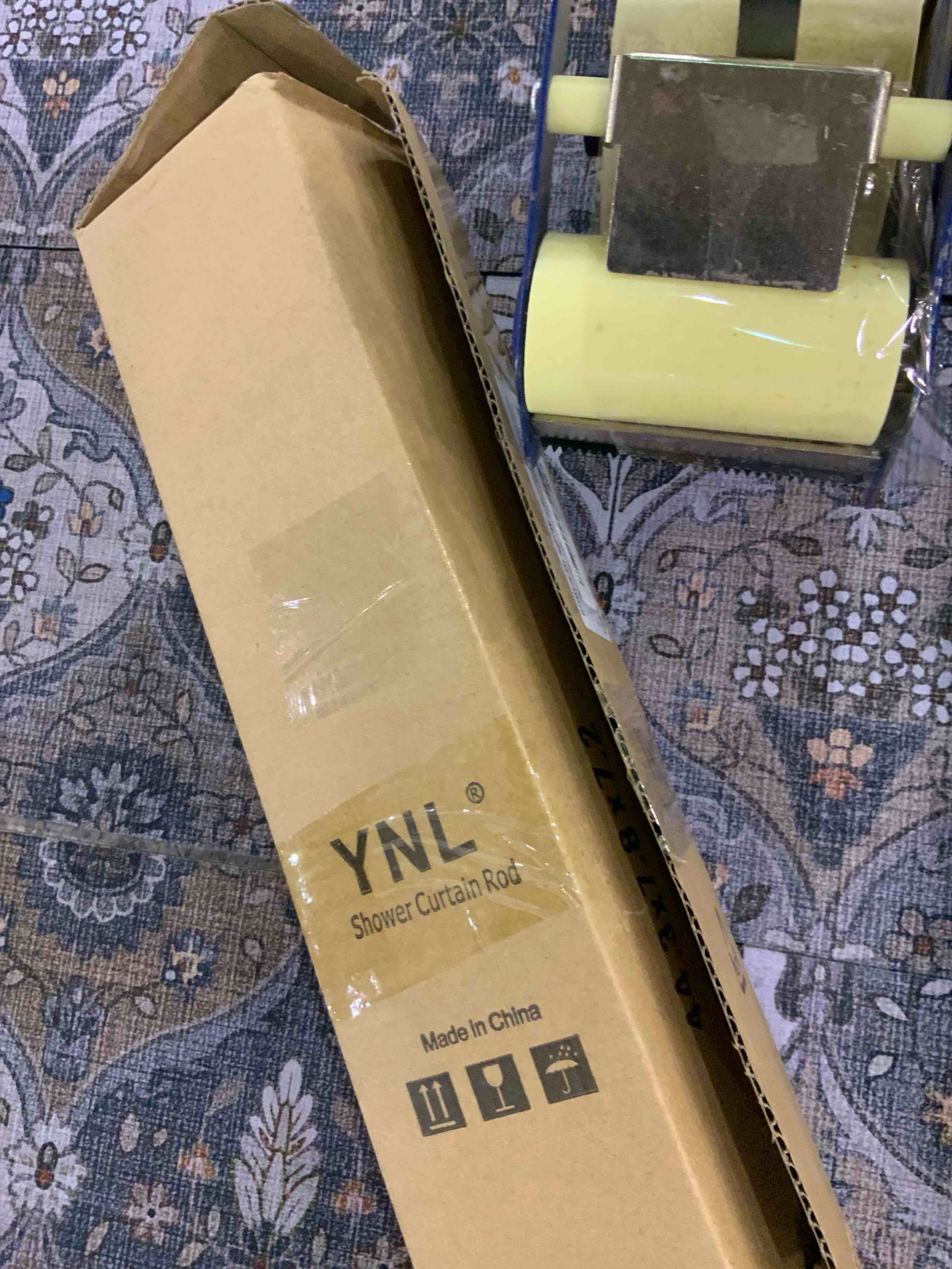 YNL Shower curtain rod