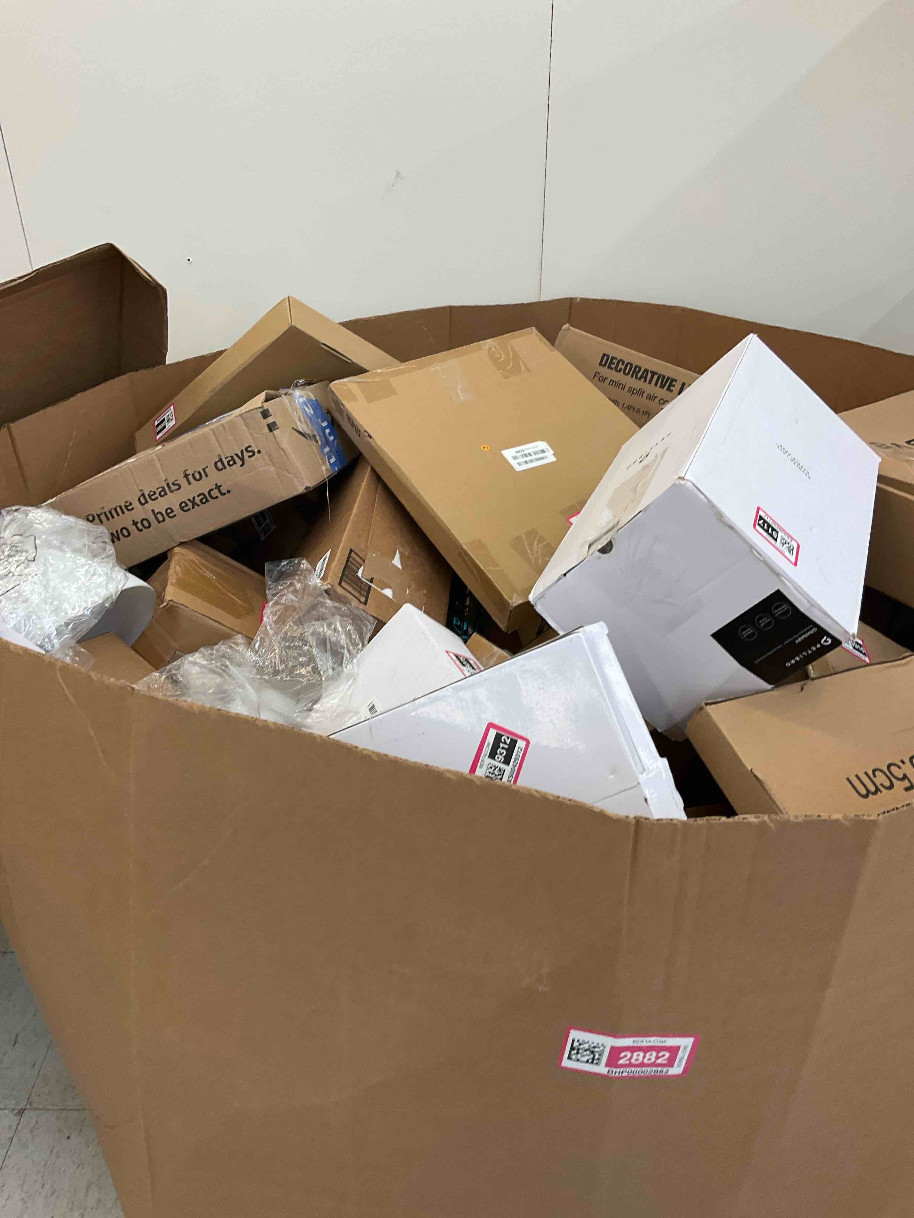 Auction Pick Up Returns Pallet