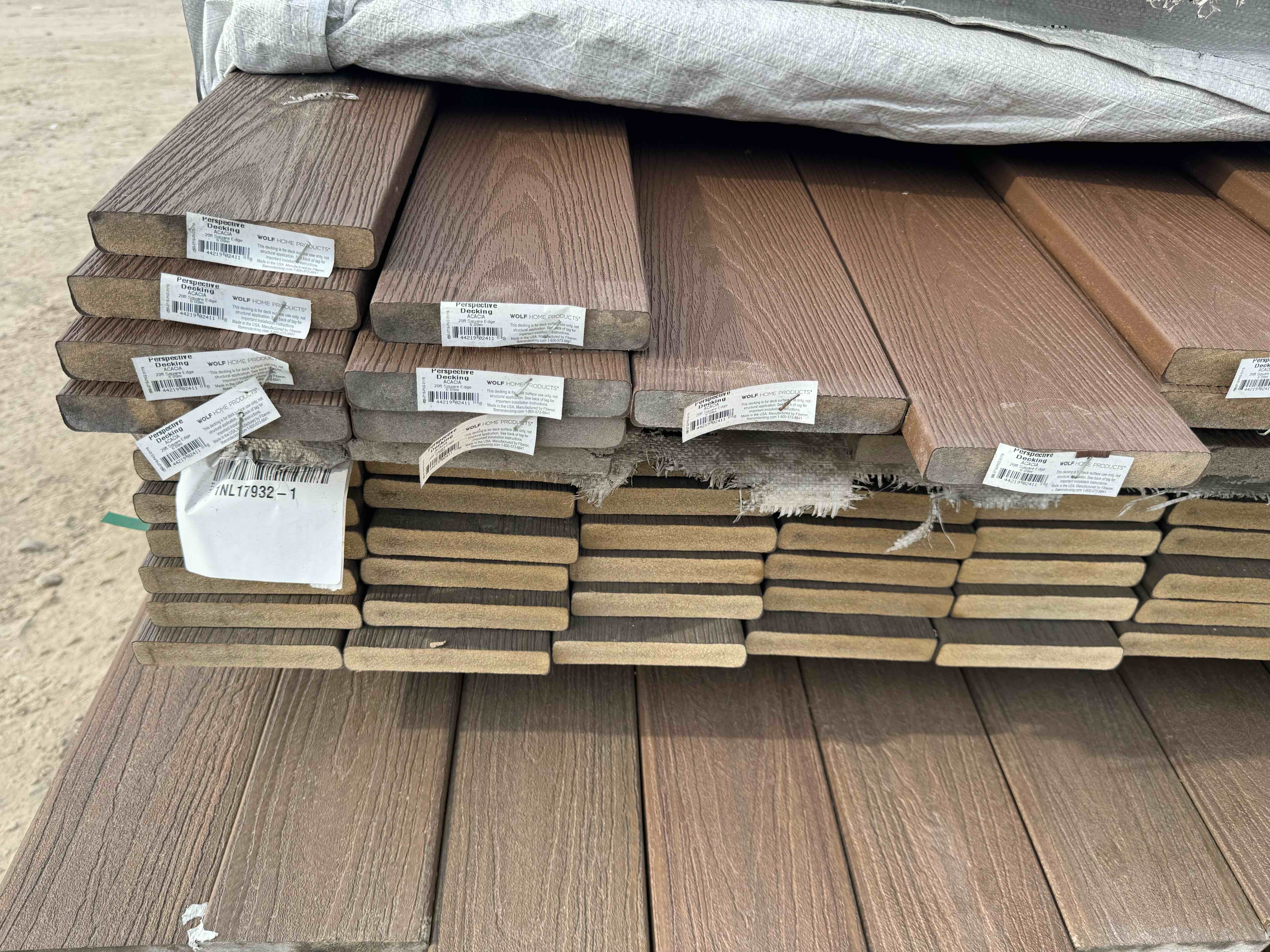 1600 linear foot 80 pieces of 20’ square edge composite decking in ...